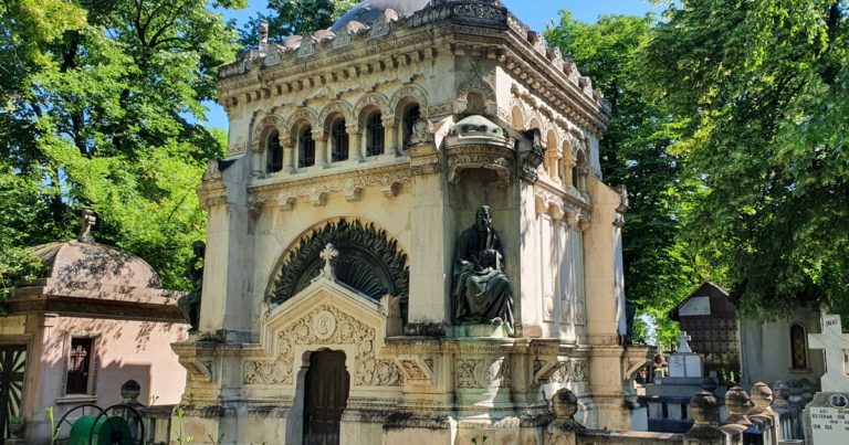 Cimitirul Bellu - Hartă, Monumente și Program | Dana Paraschiv